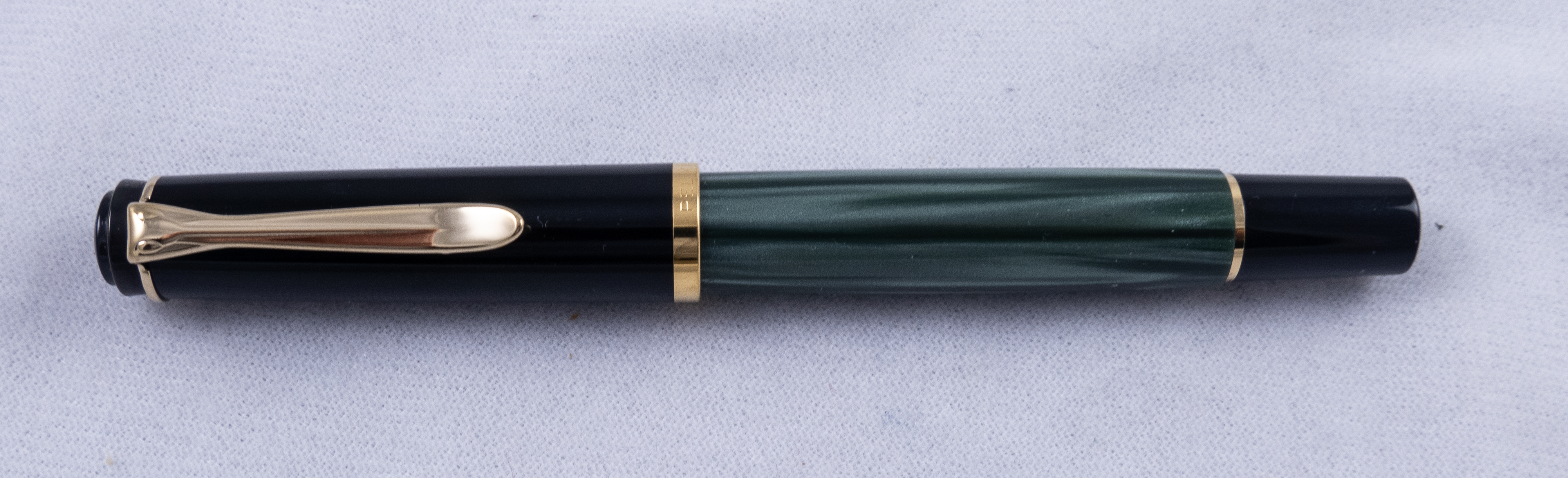 Pelikan m200 Green Marbled with Gold Nib (Pen 2486)