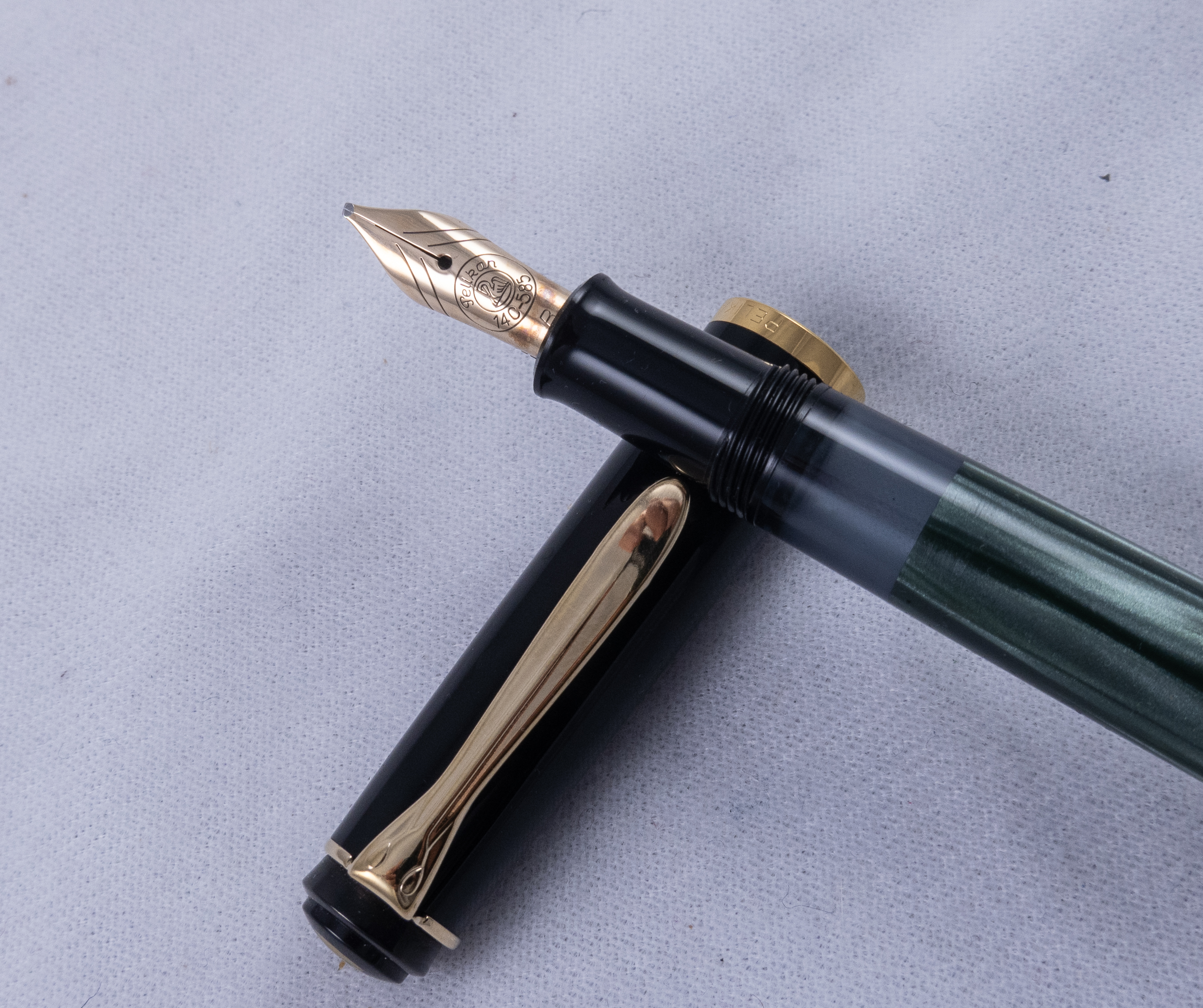 Pelikan m200 Green Marbled with Gold Nib (Pen 2486)