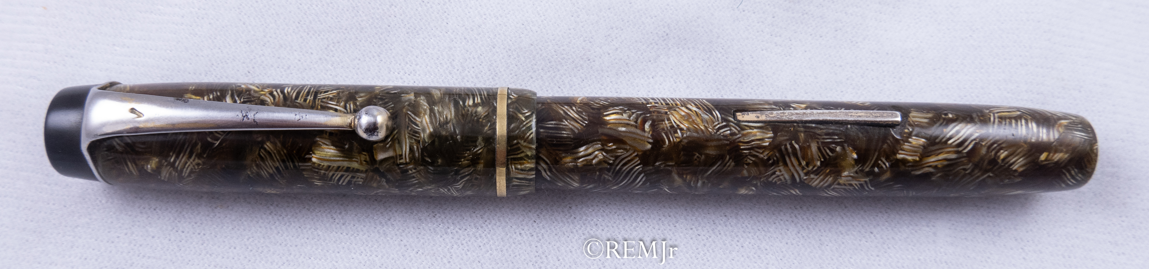 Valentine Flattop - Brown Basketweave - Flexible nib (SB 696)